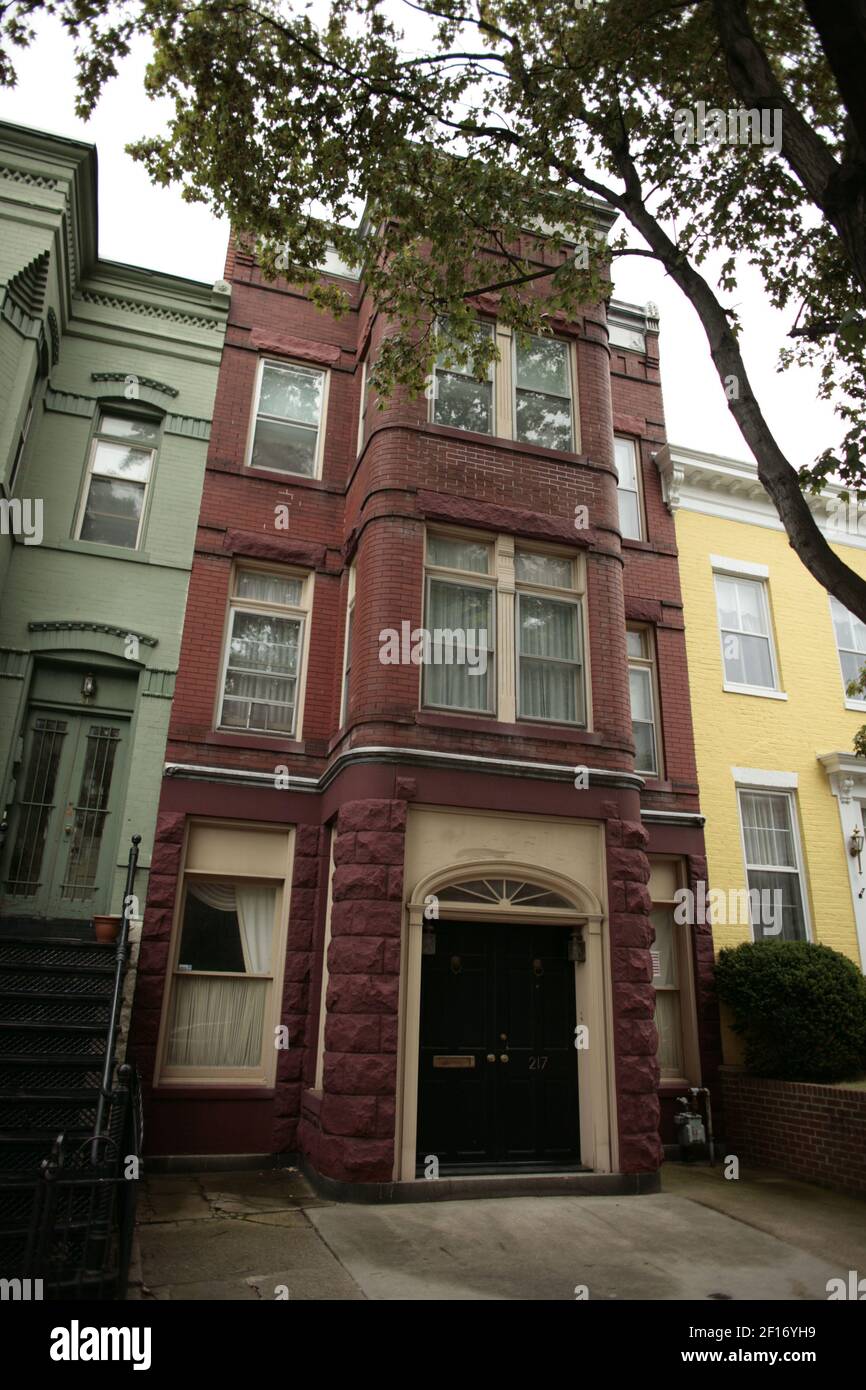 Capitol Hill home of Sen. Mitch McConnell (R-KY) and Secretary of Labor ...