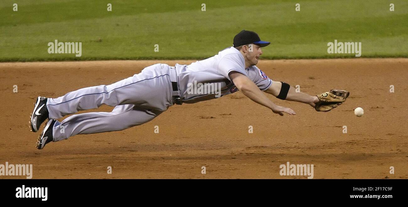 New York Mets' third baseman David Wright dives unsuccessfully after St ...