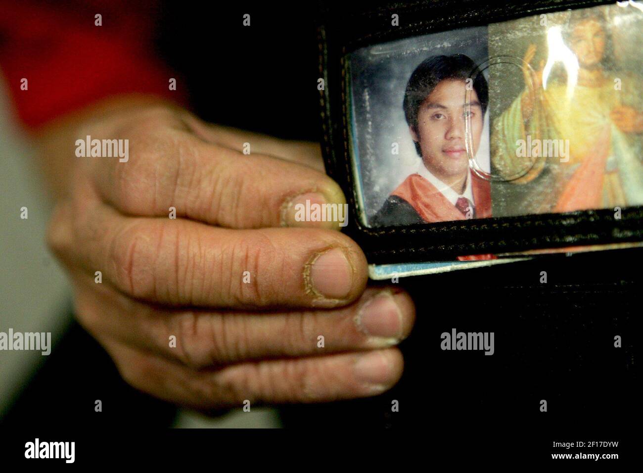 Tony Sia Ingsi keeps a photograph of his 22-year-old son, Jeffrey ...