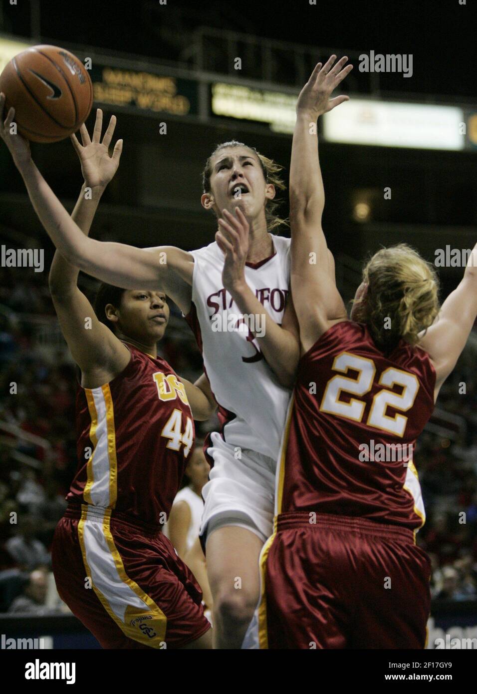 Stanford's Brooke Smith scores on Allison Jakowiak (22) of USC during ...
