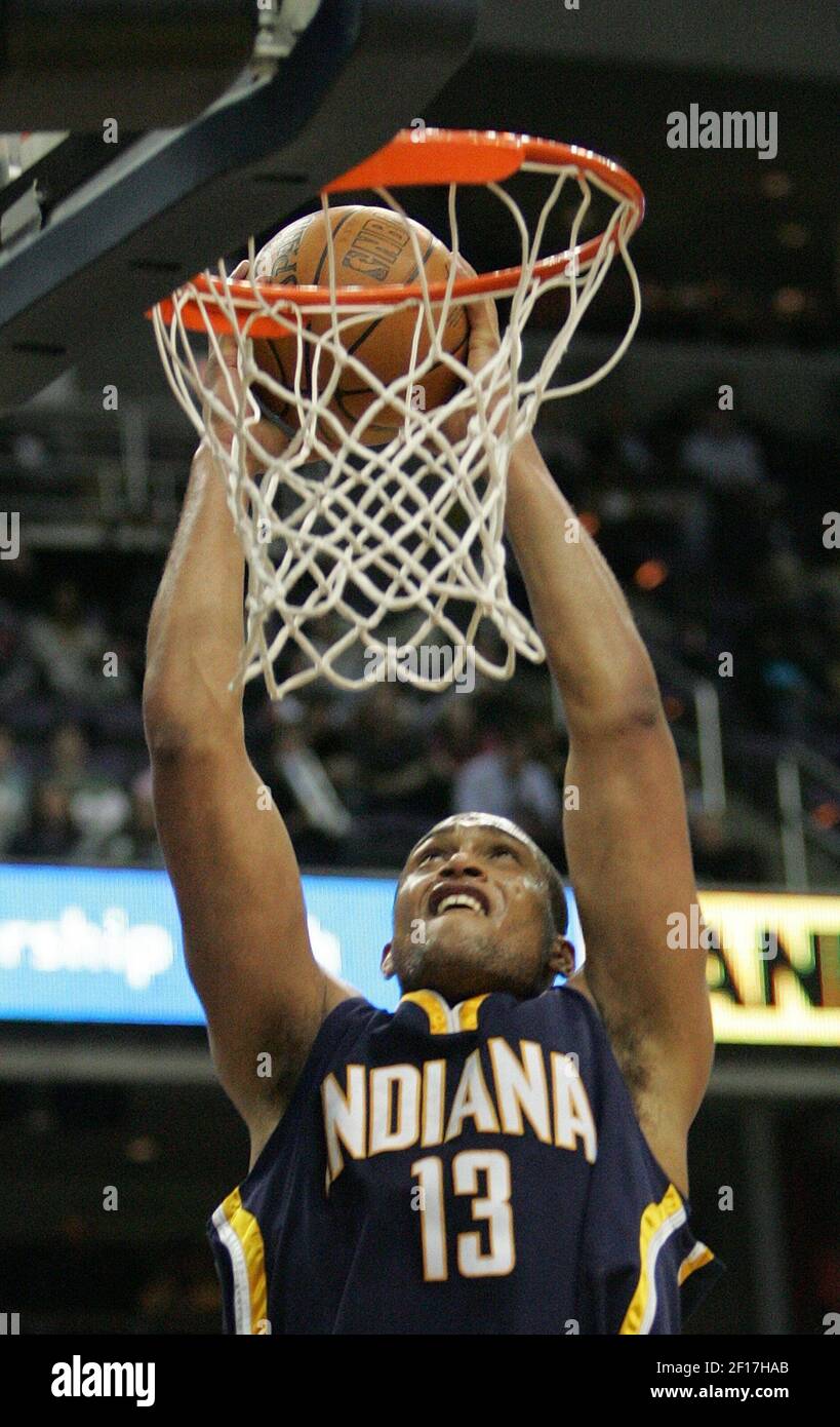 Indiana Pacers David Harrison (13) slam dunks during their game against ...