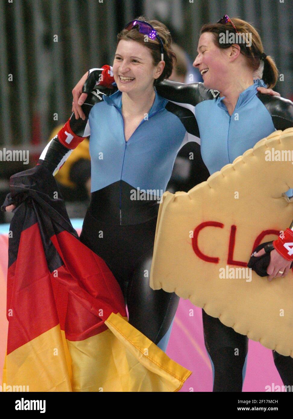 German speed skaters Daniela Anschuetz Thoms,left , and Claudia ...