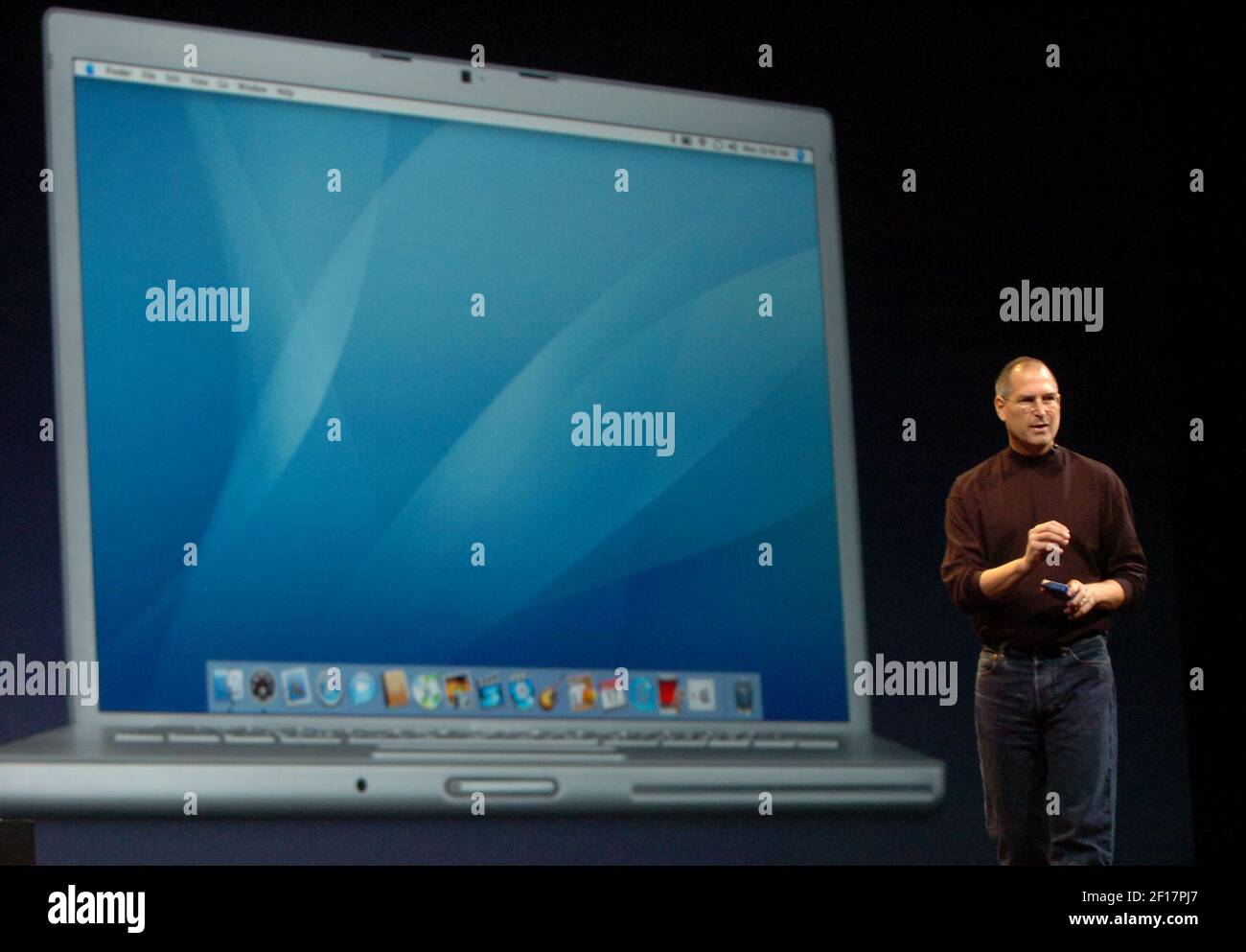 Steve Jobs uses his keynote speech at MacWorld in San Francisco ...