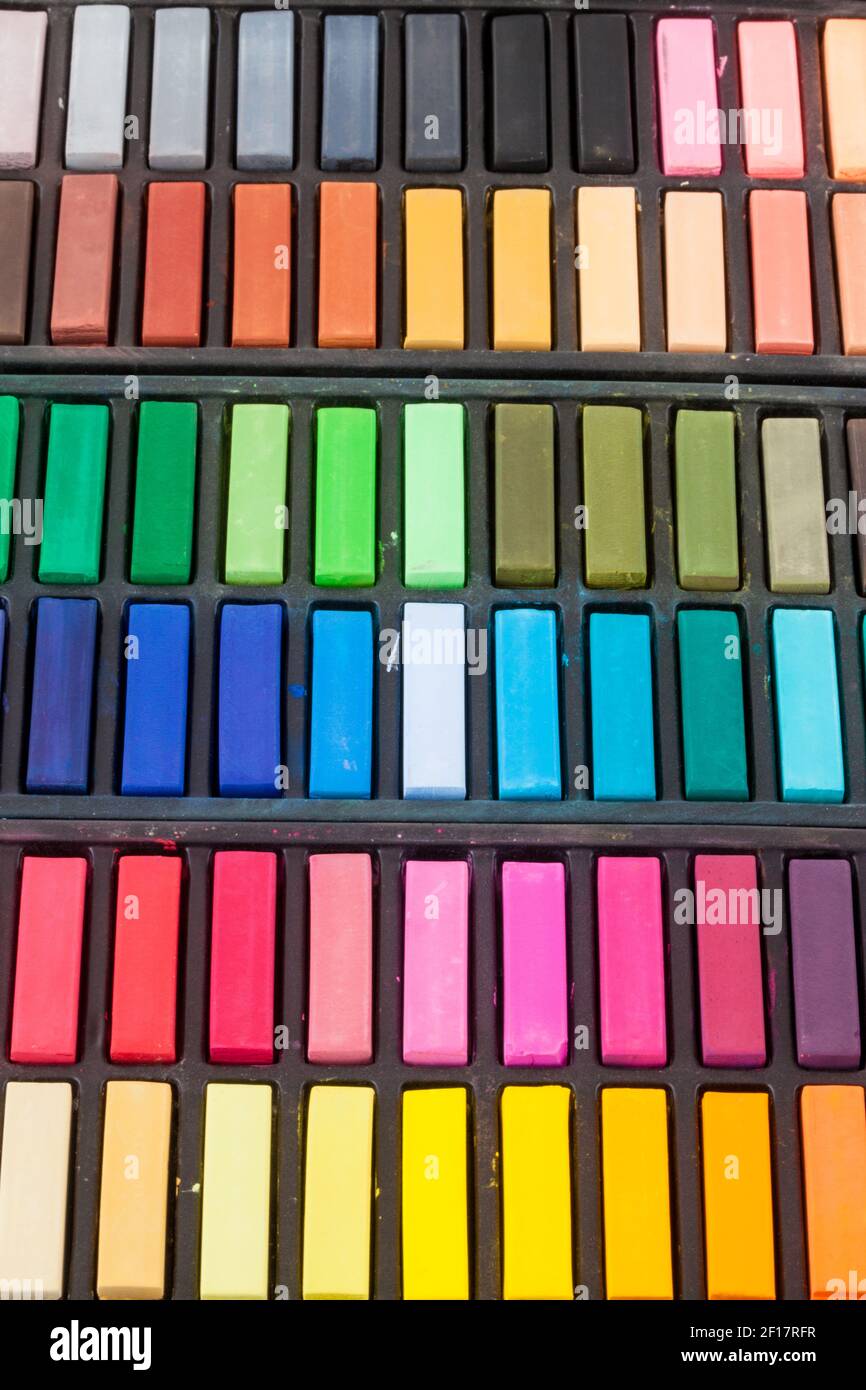 Colorful palette hi-res stock photography and images - Alamy