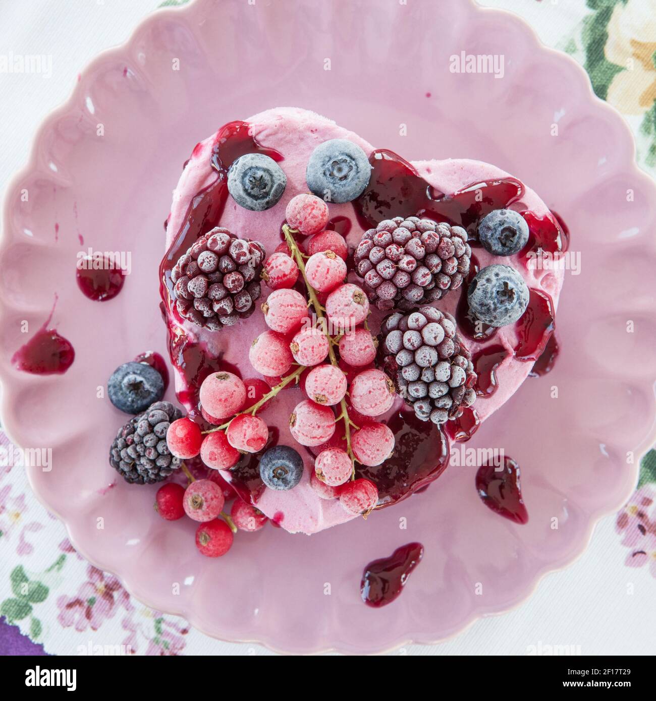 Heart shaped ice cream Stock Photo - Alamy