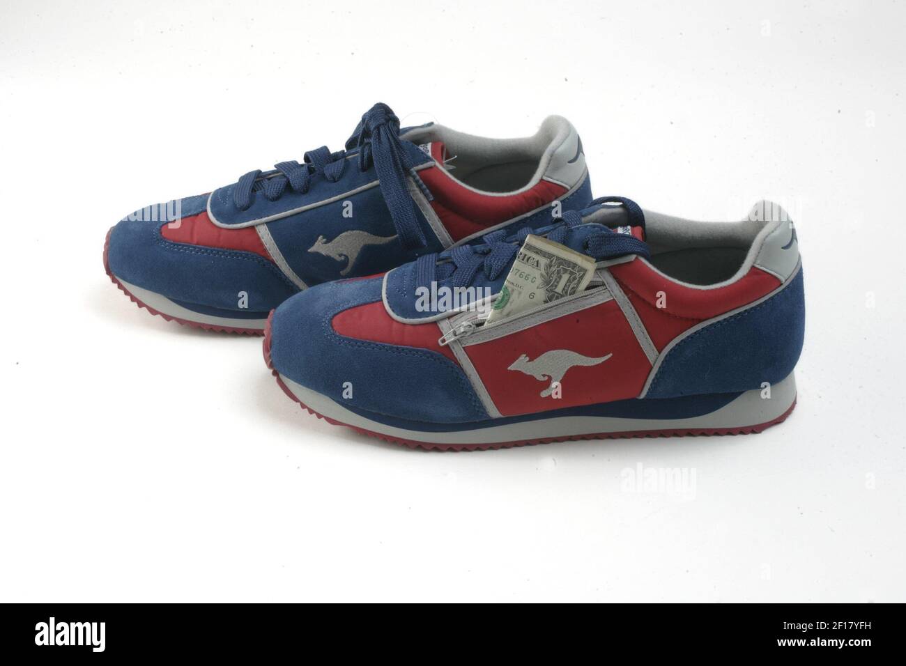 KRT LIFESTYLE STORY SLUGGED: FASH-KICKS KRT PHOTOGRAPH BY RAUL RUBIERA ...