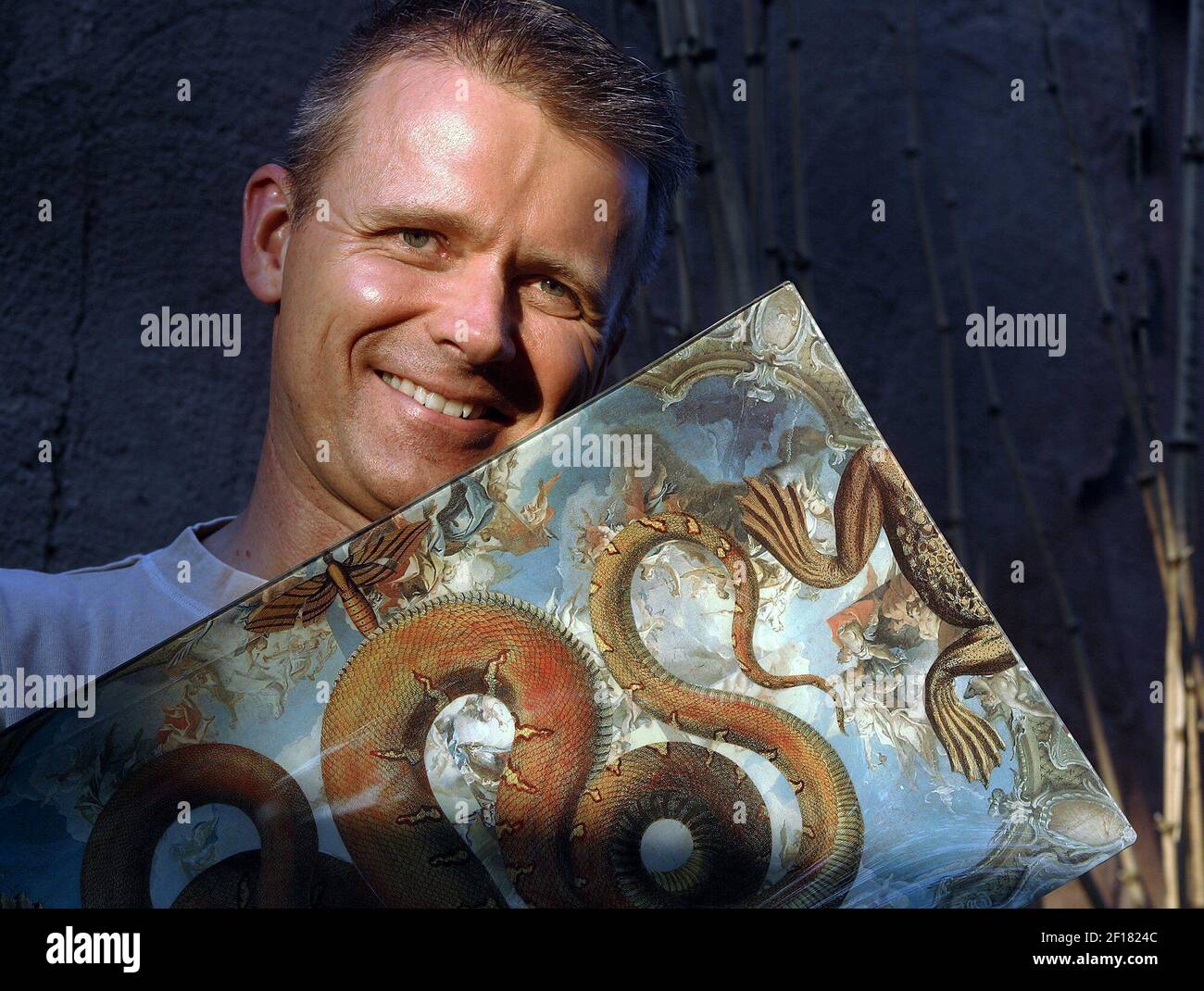 KRT LIFESTYLE STORY SLUGGED: HBY-DECOUPAGE KRT PHOTOGRAPH BY JILL ...