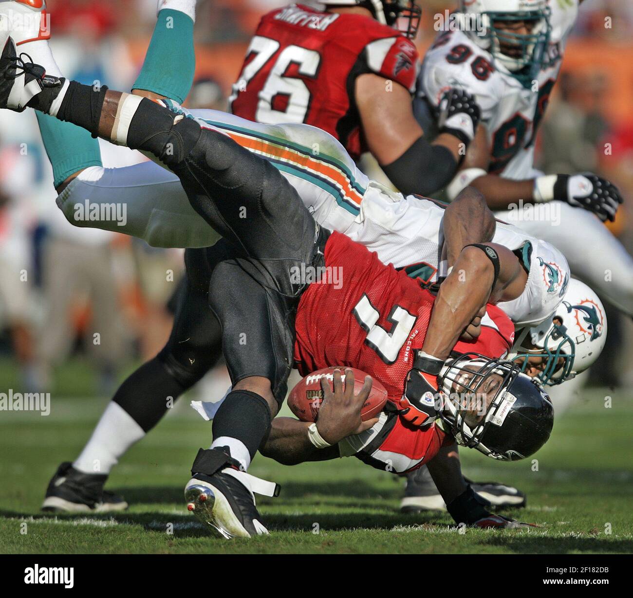 KRT SPORTS STORY SLUGGED: FBN-FALCONS-DOLPHINS KRT PHOTOGRAPH BY JOE ...