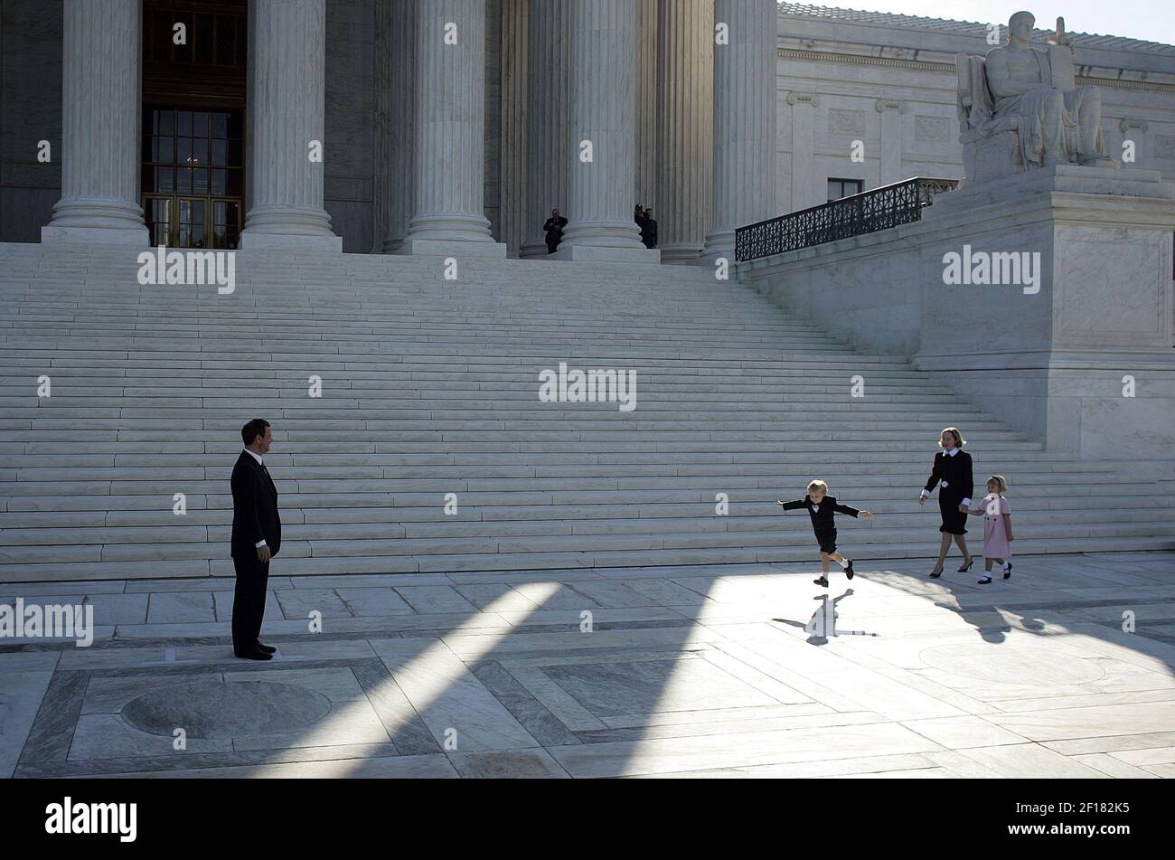 KRT US NEWS STORY SLUGGED: SCOTUS-ROBERTS KRT PHOTO BY CHUCK KENNEDY ...