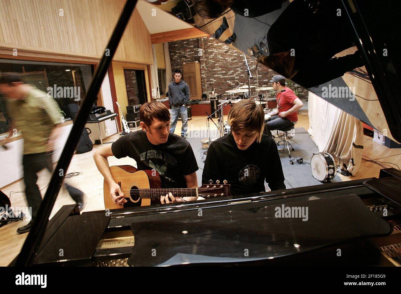 -- NO MAGS, NO SALES -- KRT ENTERTAINMENT STORY SLUGGED: MUS ...