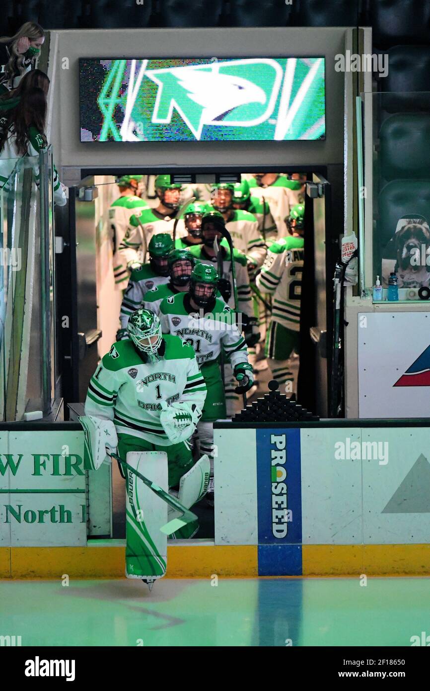 Mens Ice Hockey Omaha Mens High Resolution Stock Photography and Images ...