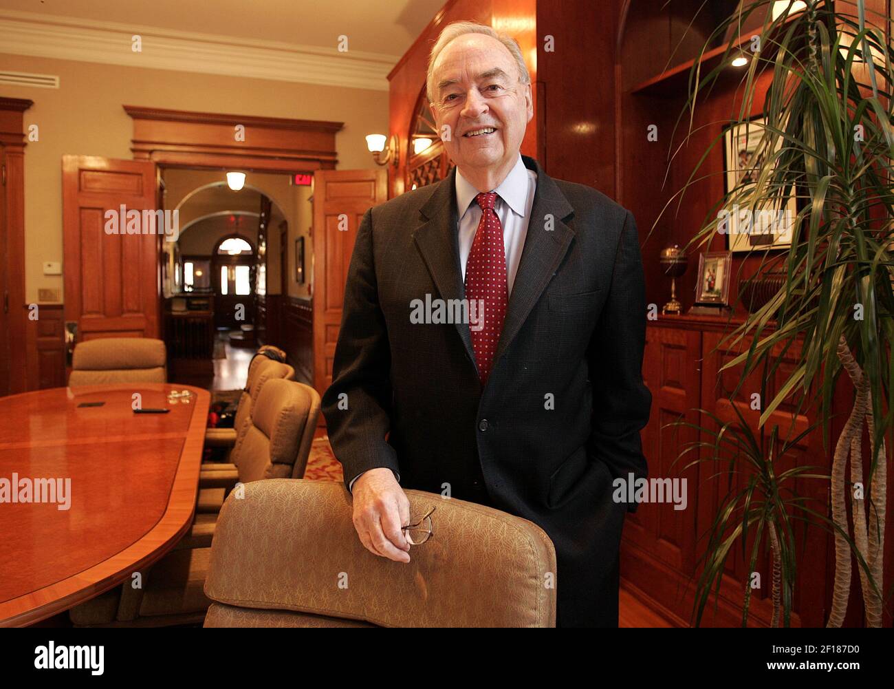 KRT STAND ALONE PHOTO SLUGGED: WOFFORD KRT PHOTOGRAPH BY CHUCK KENNEDY ...