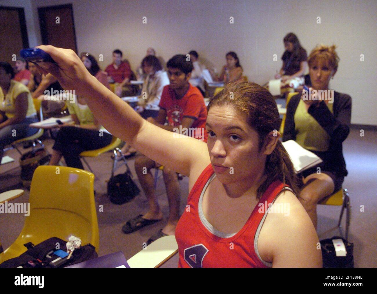 KRT US NEWS STORY SLUGGED: CMP-CLICKERS KRT PHOTO BY DAVID TROTMAN ...