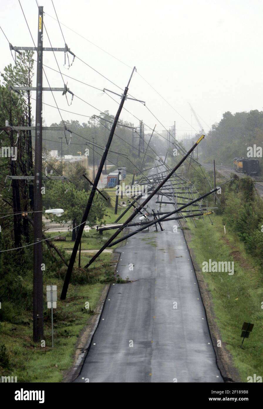 -- NO MAGS, NO SALES -- KRT US NEWS STORY SLUGGED: WEA-RITA KRT ...