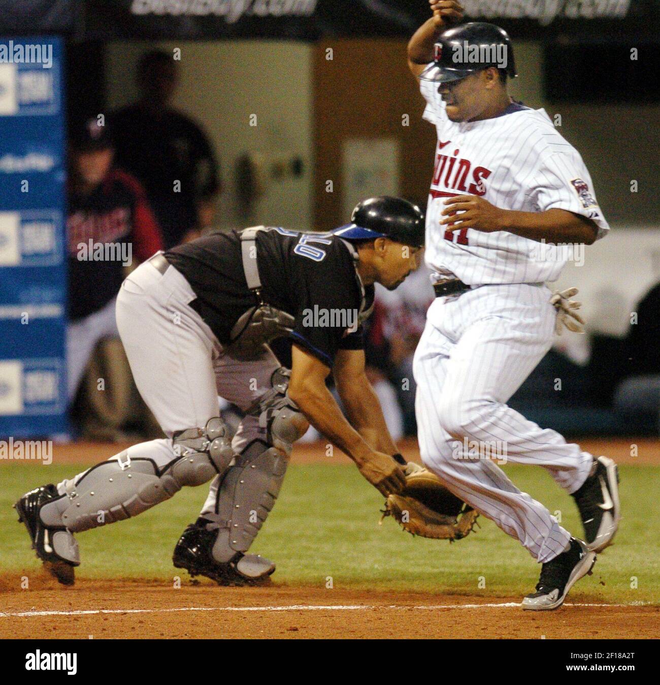 KRT SPORTS STORY SLUGGED: BBA-ROYALS-TWINS KRT PHOTOGRAPH BY JOE ROSSI ...