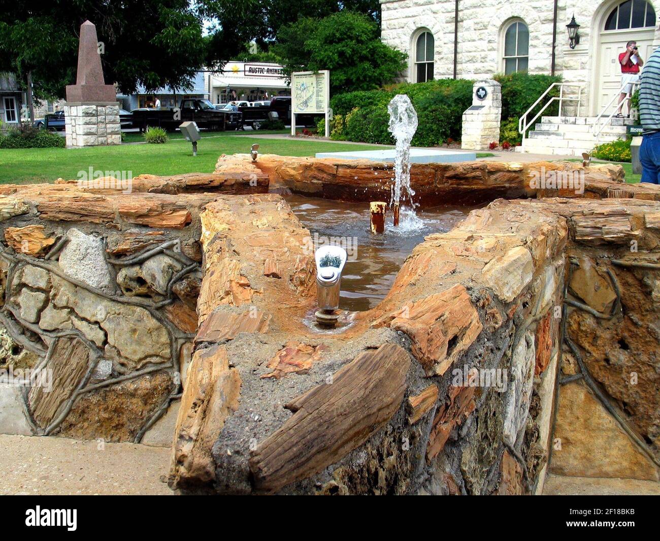 -- NO MAGS, NO SALES --KRT TRAVEL STORY SLUGGED: UST-GLENROSE KRT ...