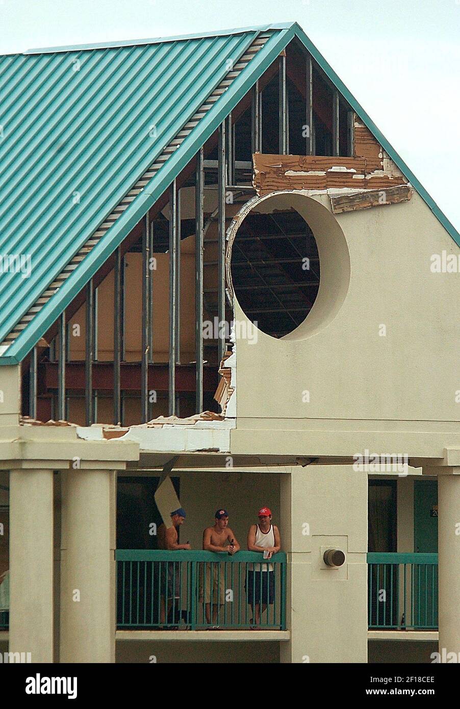 KRT US NEWS STORY SLUGGED: WEA-KATRINA KRT PHOTOGRAPH BY PATRICK ...