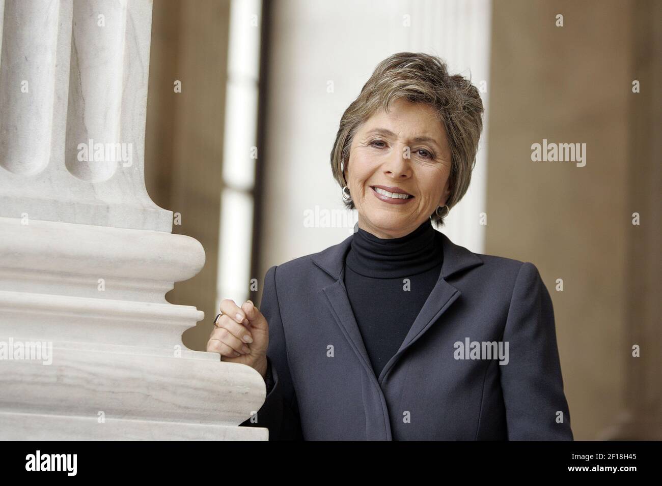 KRT STAND ALONE PHOTOGRAPH BY CHUCK KENNEDY/KRT (February 17) U.S. Sen ...