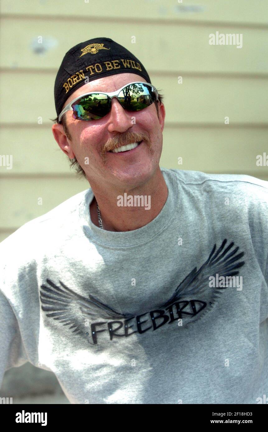 KRT US NEWS STORY SLUGGED: FREEDINMATES PHOTOGRAPH BY CLEM MURRAY ...