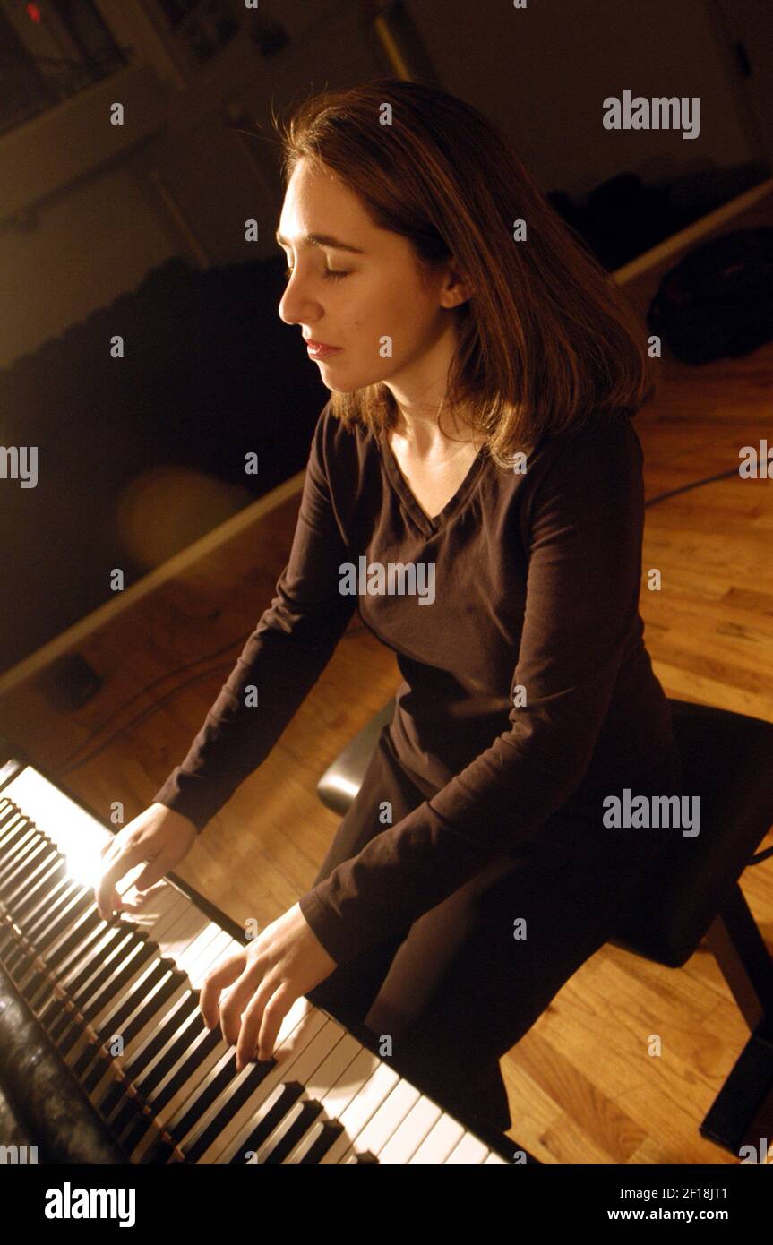 KRT ENTERTAINMENT STORY SLUGGED: MUS-DINNERSTEIN KRT PHOTOGRAPH BY ...