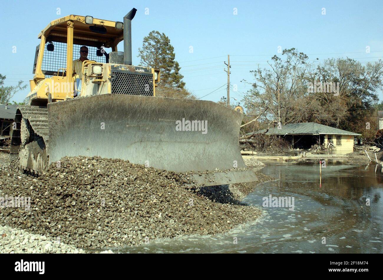 KRT US NEWS STORY SLUGGED: WEA-RITA KRT PHOTOGRAPH BY IAN MCVEA/FORT ...