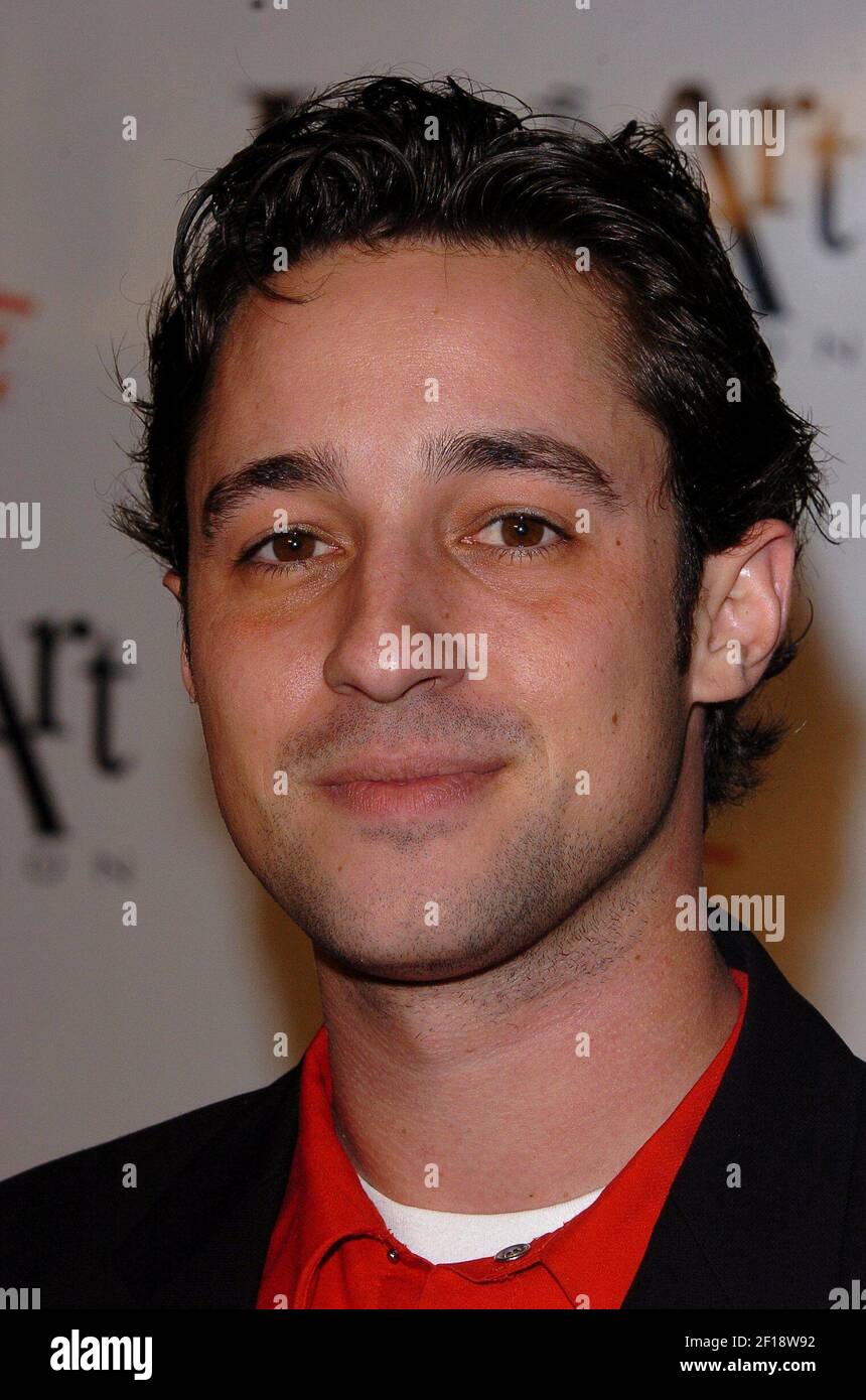 KRT STAND ALONE ENTERTAINMENT PHOTO SLUGGED: ANNUALREDPARTY KRT ...