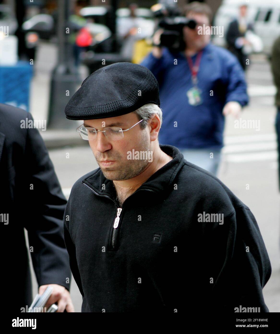 KRT US NEWS STORY SLUGGED: MOBPROBE KRT PHOTOGRAPH BY PHIL VELASQUEZ ...