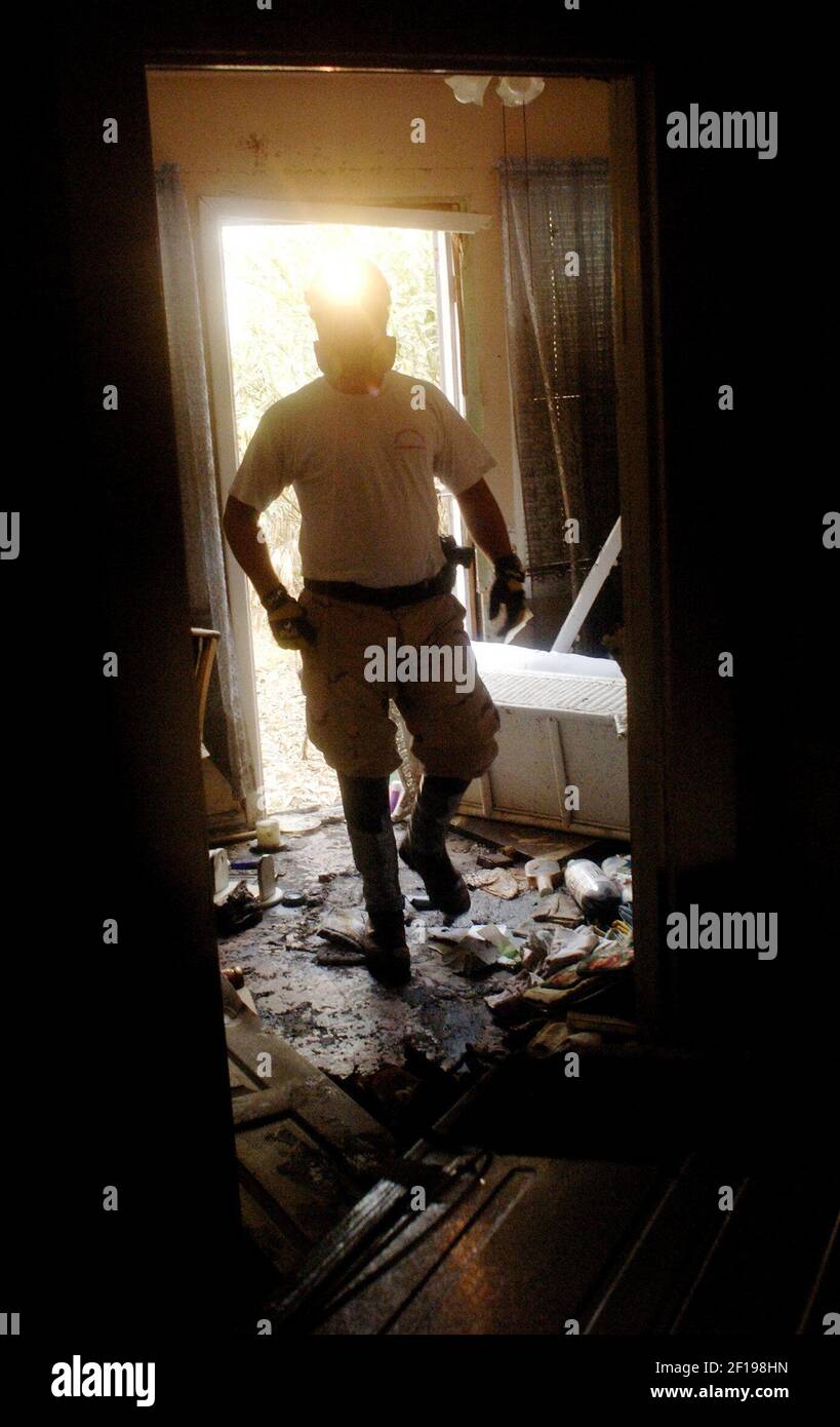 KRT US NEWS STORY SLUGGED: WEA-KATRINA KRT PHOTOGRAPH BY IAN MCVEA/FORT ...