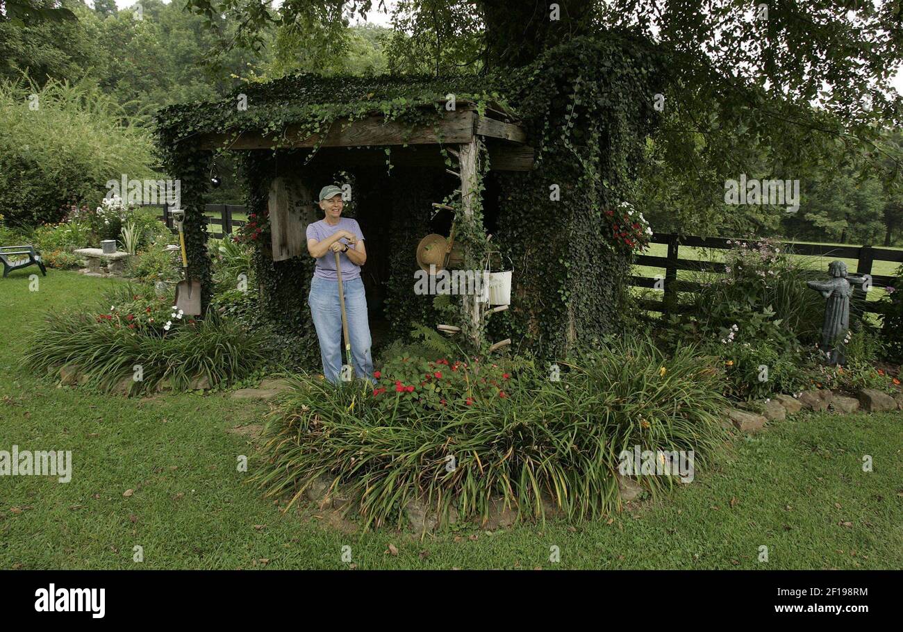 KRT LIFESTYLE STORY SLUGGED: HOME-GARDENSHED KRT PHOTOGRAPH BY CHARLES ...