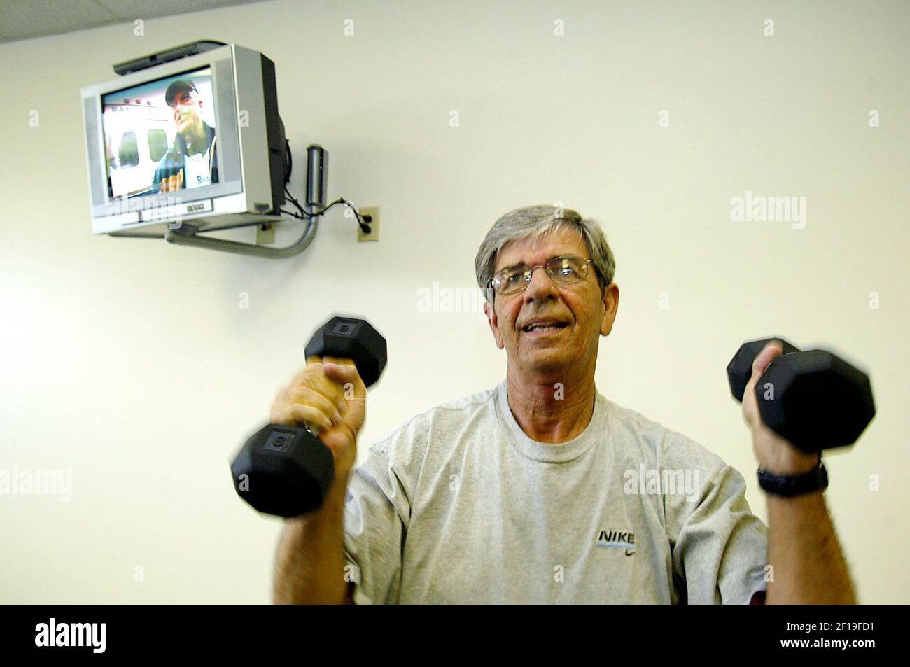 KRT LIFESTYLE STORY SLUGGED: HEALTH-AVERAGEGYM KRT PHOTOGRAPH BY BETH ...