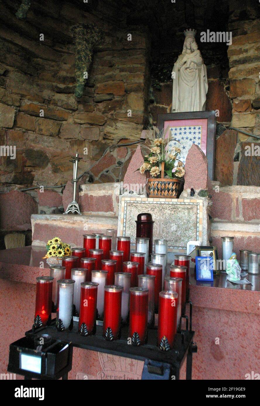 KRT TRAVEL STORY SLUGGED: UST-PARIS KRT PHOTOGRAPH BY BEN NOEY JR/FORT ...