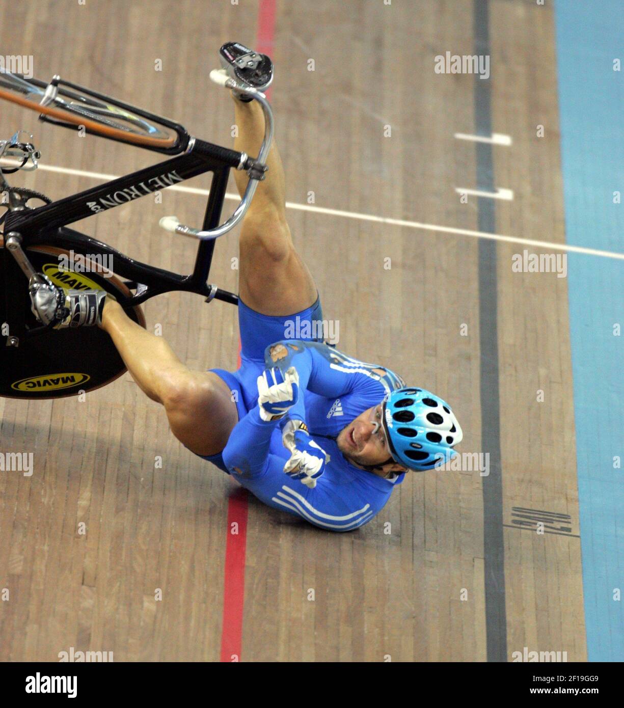 Cycling olympic games 2004 hi-res stock photography and images - Alamy