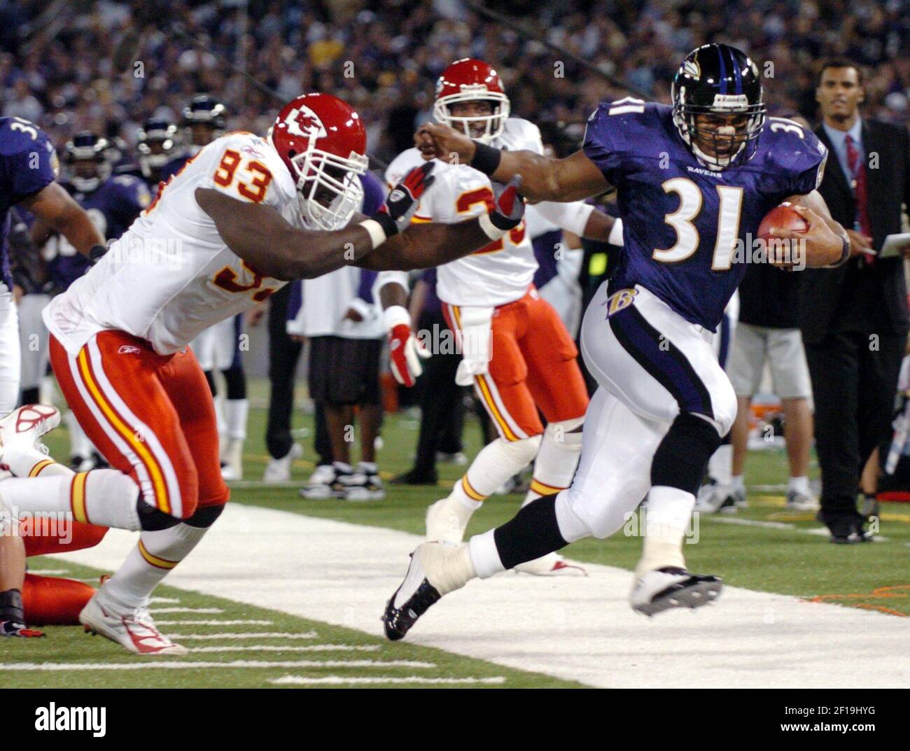 KRT SPORTS STORY SLUGGED: CHIEFS-RAVENS KRT PHOTOGRAPH BY STEVE DESLICH ...