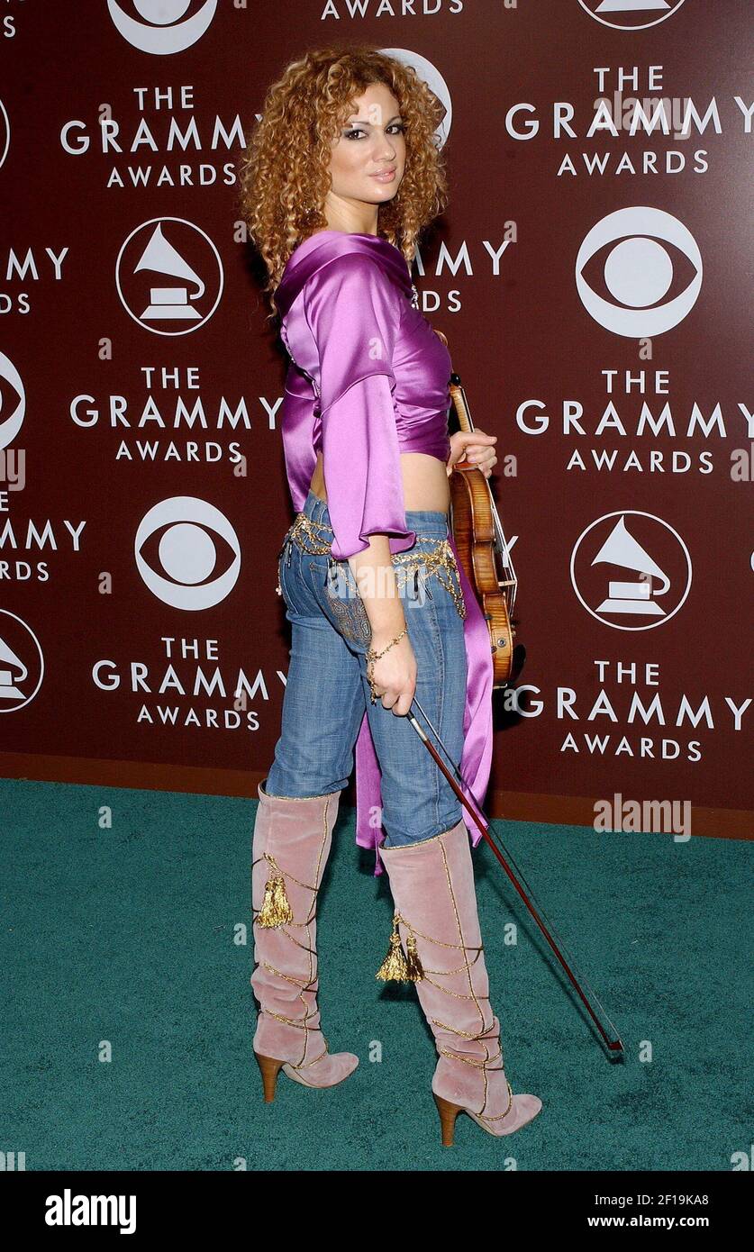 KRT ENTERTAINMENT STORY SLUGGED: MUS-GRAMMYS KRT PHOTOGRAPH BY HAHN ...