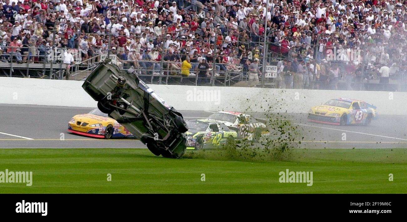 KRT SPORTS STORY SLUGGED: NASCAR KRT PHOTOGRAPH BY STEPHEN M. DOWELL ...