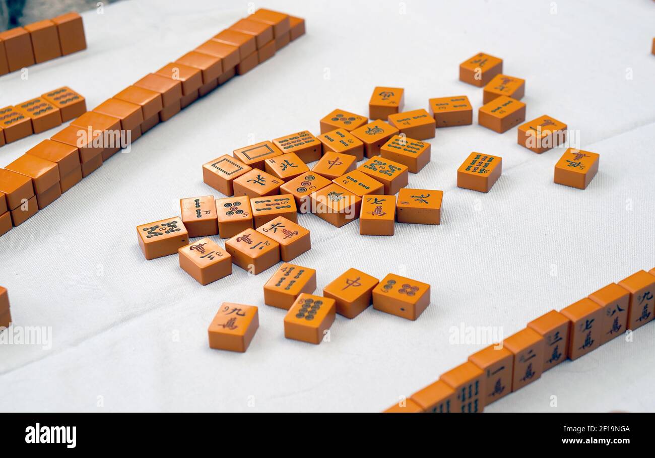 Mah jong tiles hi-res stock photography and images - Alamy