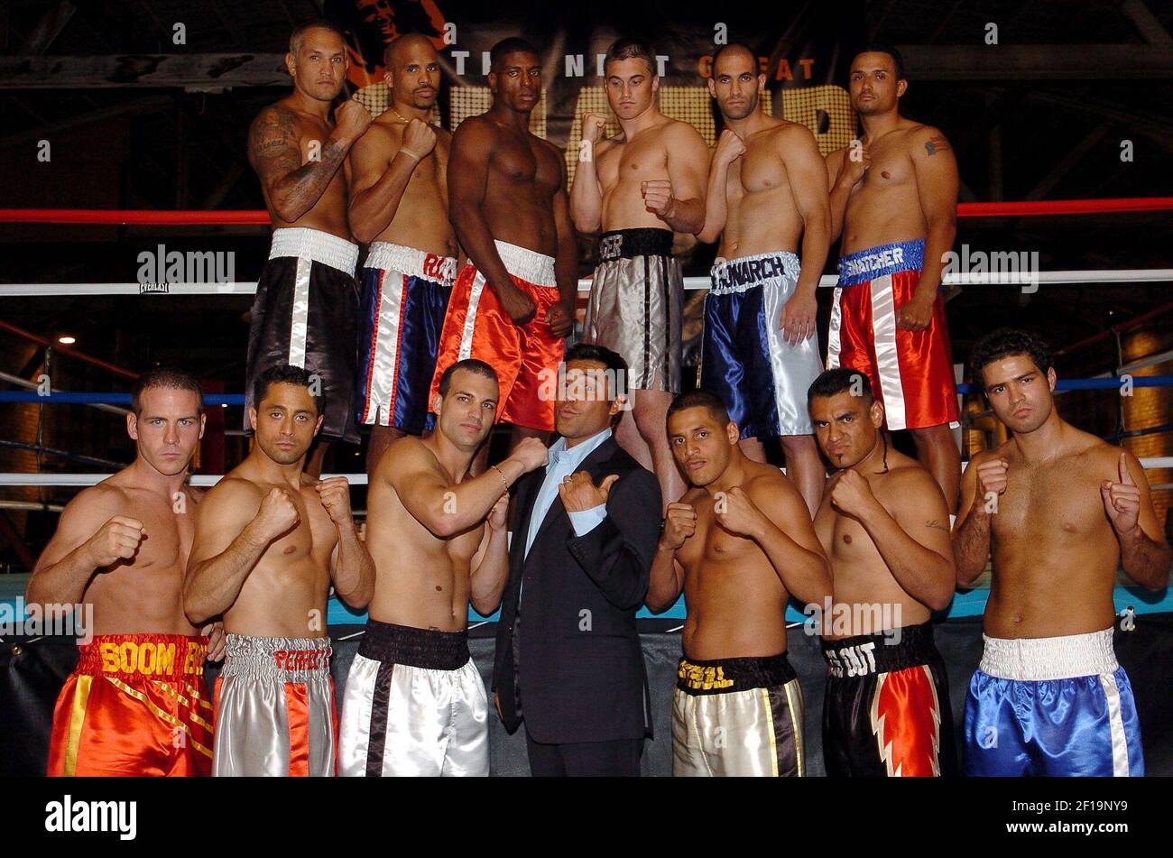 Golden boy boxing hi-res stock photography and images - Alamy