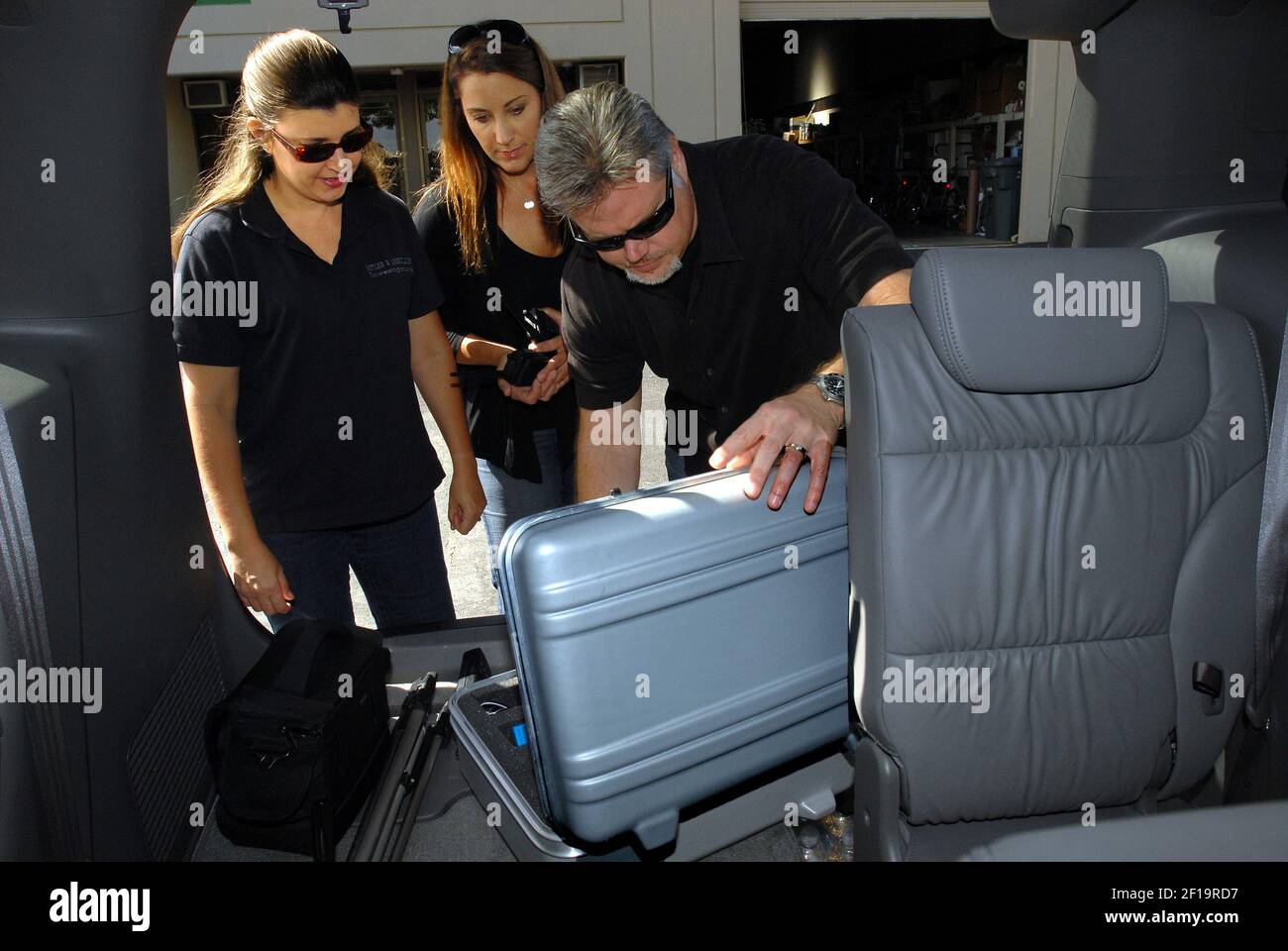PI Moms Denise Antoon, left, Charmagne Peters, center, and owner Chris ...