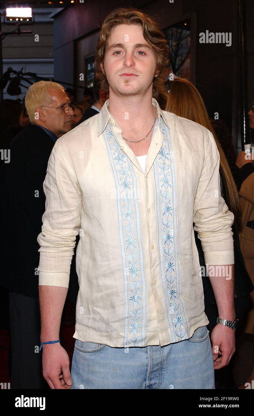 KRT STAND ALONE ENTERTAINMENT PHOTO SLUGGED: ITRUNSINTHEFAMILY KRT ...