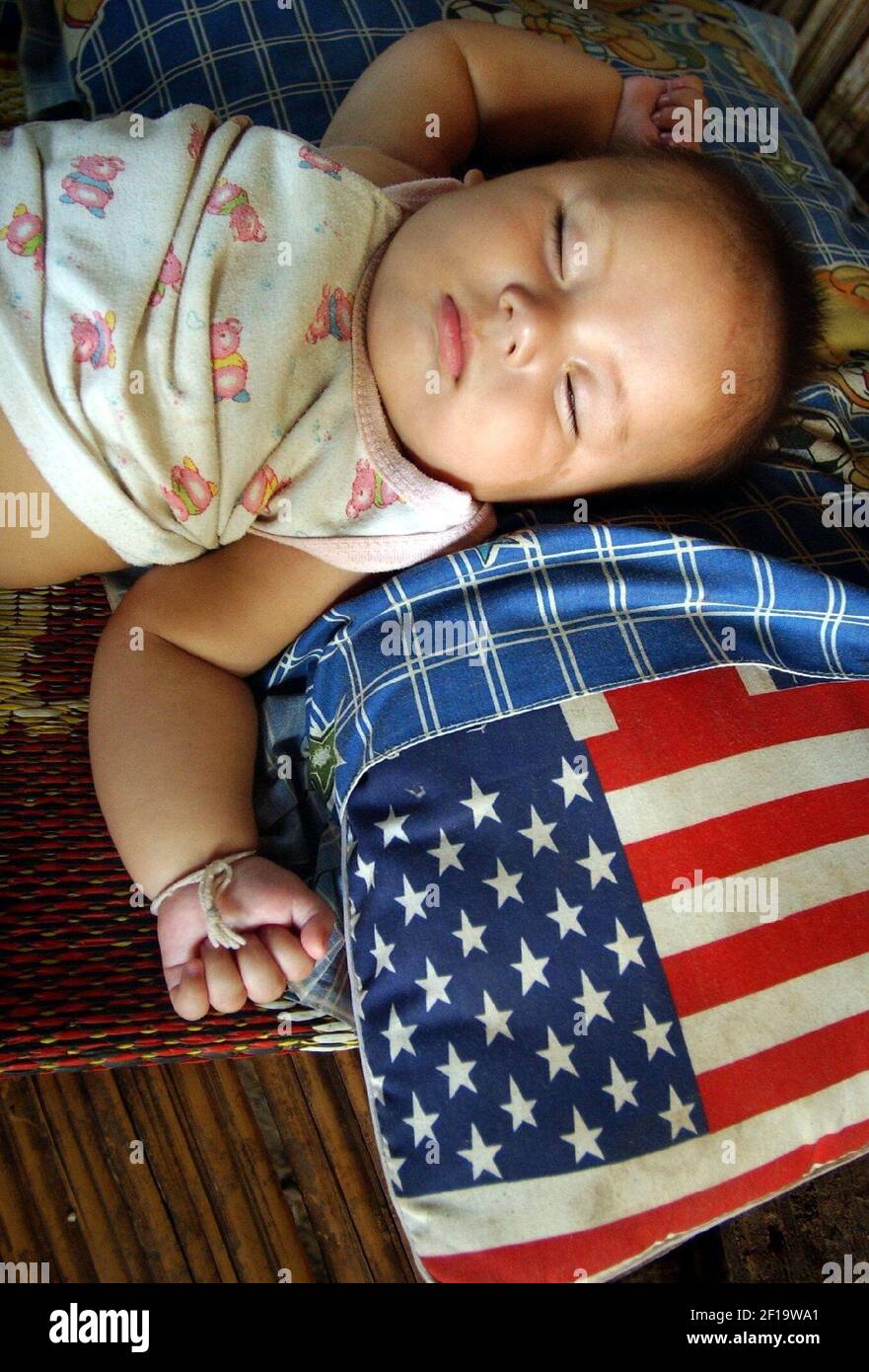 KRT WORLD NEWS STORY SLUGGED: THAILAND-HMONG KRT PHOTO BY GARY PORTER ...