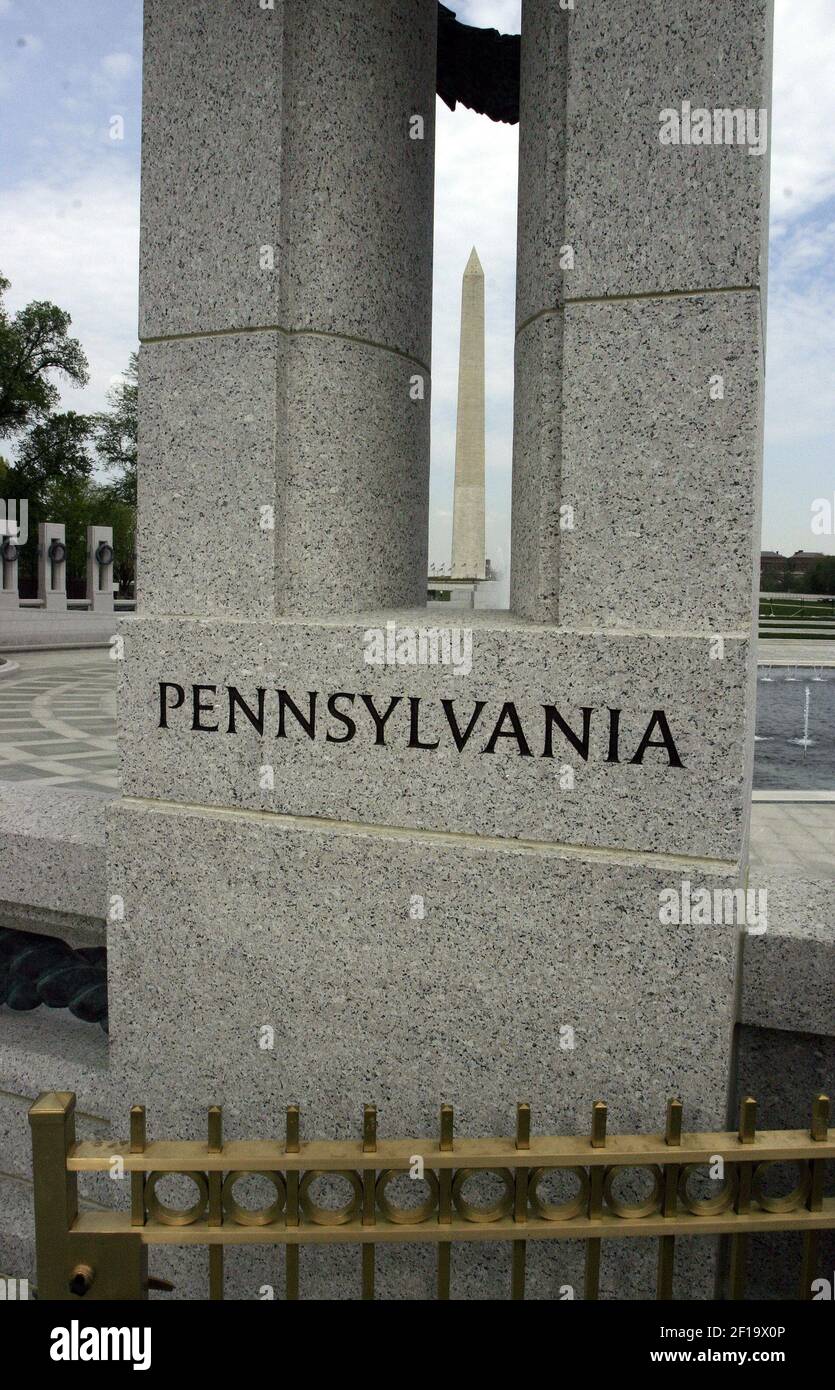 KRT US NEWS STORY SLUGGED: WORLDWARIIMEMORIAL KRT PHOTO BY CHUCK ...