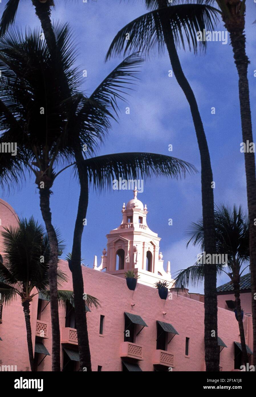 -- NO MAGS, NO SALES -- KRT TRAVEL STORY SLUGGED: UST-HAWAIIHOTELS KRT ...