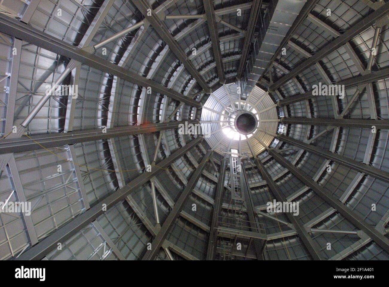 KRT US NEWS STORY SLUGGED: GLASSMUSEUM KRT PHOTOGRAPH BY ALAN BERNER ...