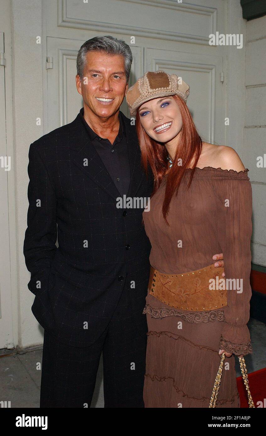 FOR USE WITH RELATED KRT ENTERTAINMENT STORIES SLUGGED: UNDISPUTED KRT ...