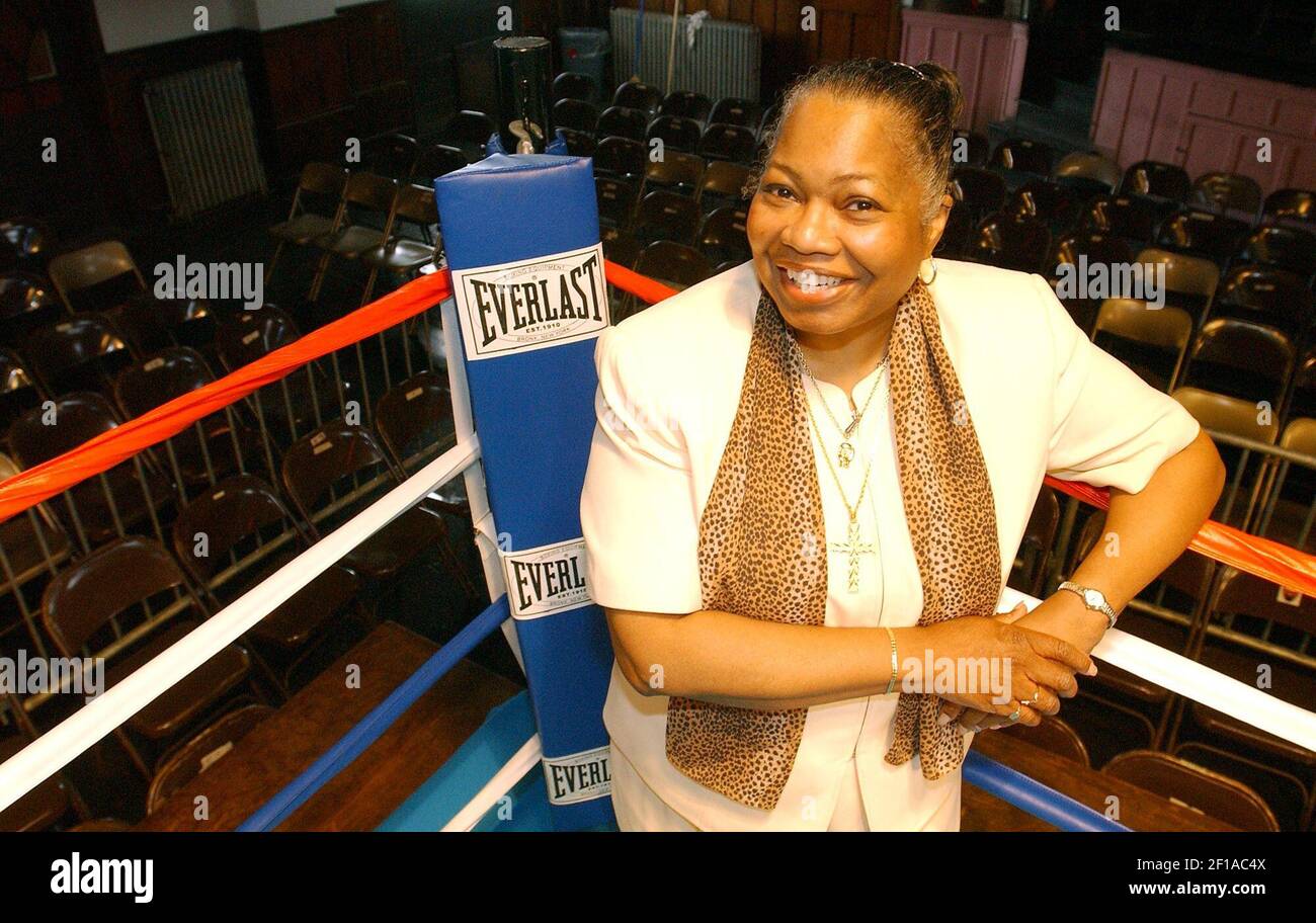 KRT SPORTS STORY SLUGGED: BOX-WOMANPROMOTER KRT PHOTOGRAPH BY AKIRA ...