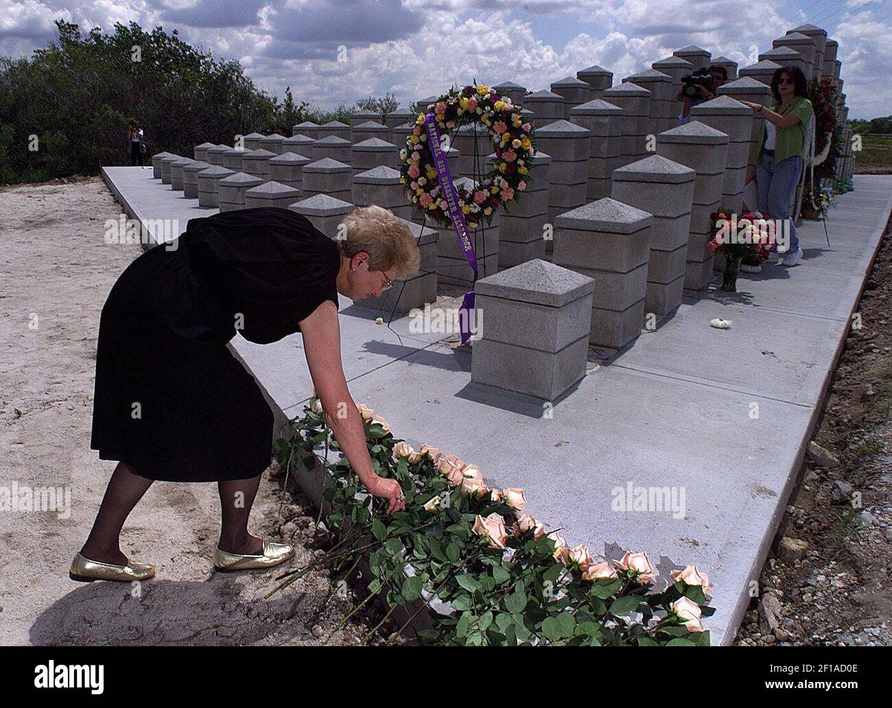 KRT US NEWS STORY SLUGGED: VALUEJET KRT PHOTOGRAPH BY AL DIAZ/MIAMI ...