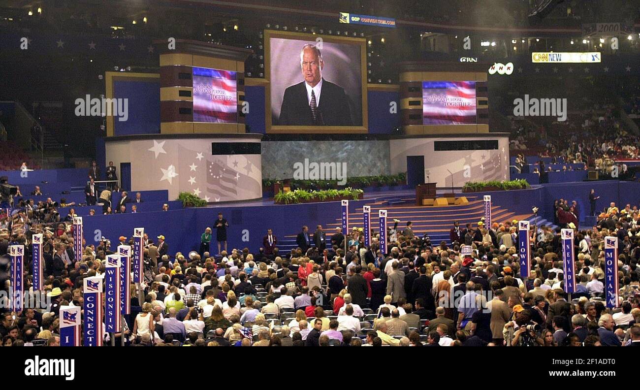 KRT US NEWS STORY SLUGGED: CVN-GOP KRT PHOTOGRAPH BY ERIC MENCHER ...