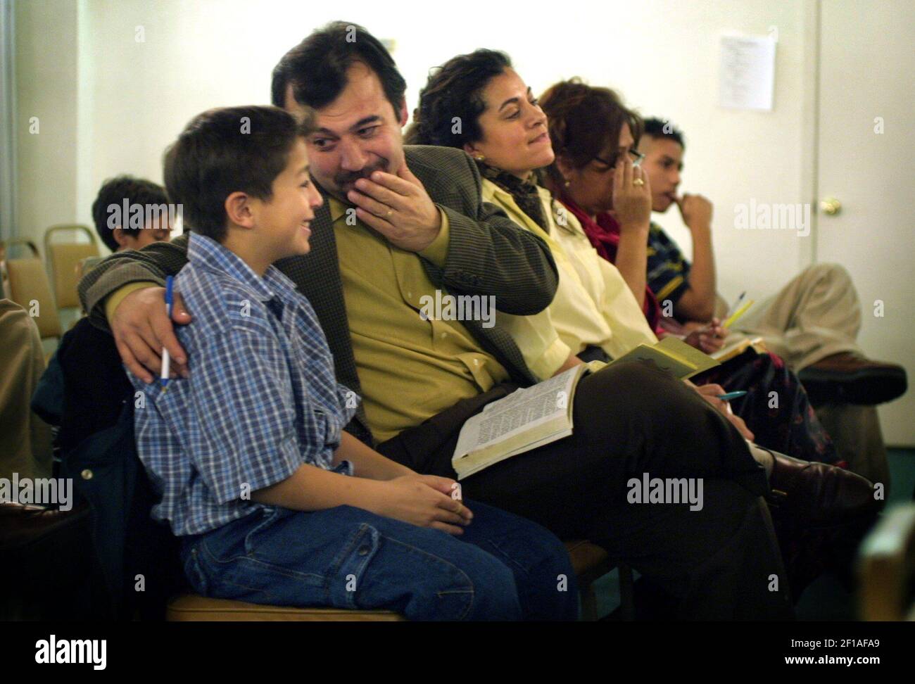 -- NO MAGS, NO SALES -- KRT US NEWS STORY SLUGGED: MEXICANS KRT PHOTO ...