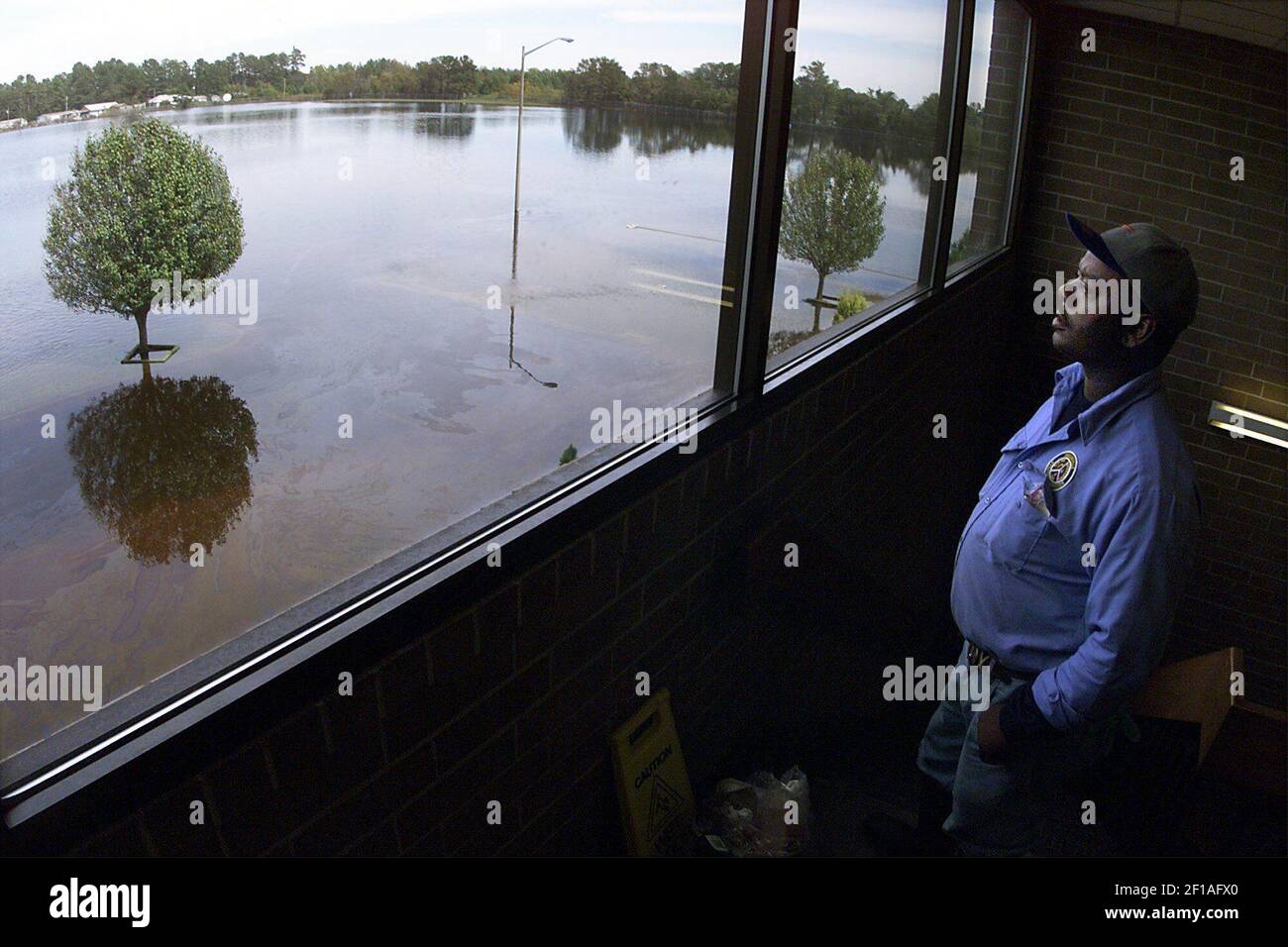 KRT US NEWS STORY SLUGGED: FLOYD KRT PHOTO BY LAYNE BAILEY/CHARLOTTE ...