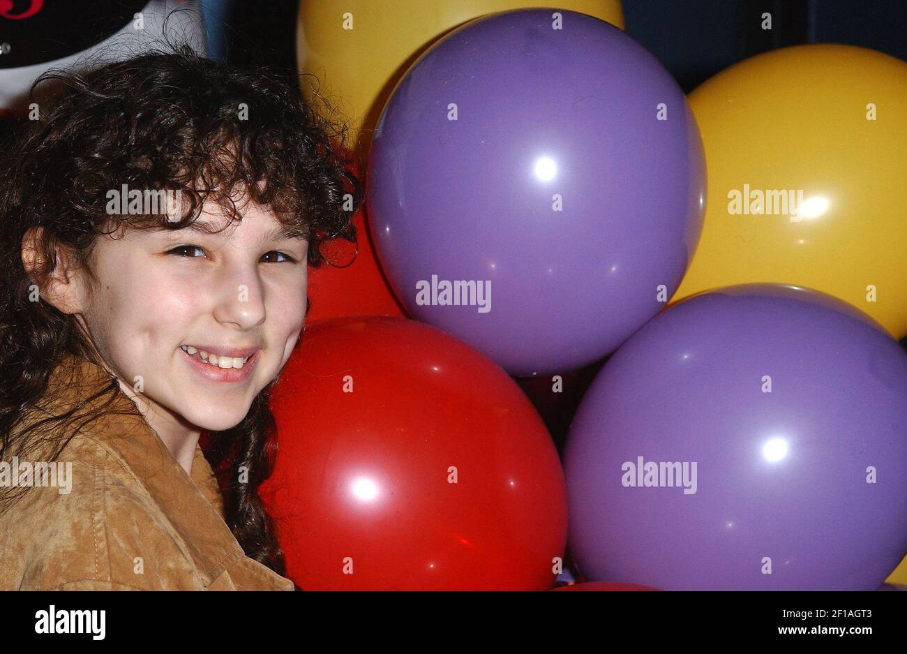 KRT STAND ALONE ENTERTAINMENT PHOTO SLUGGED: ARTRAGEOUS KRT PHOTO BY ...